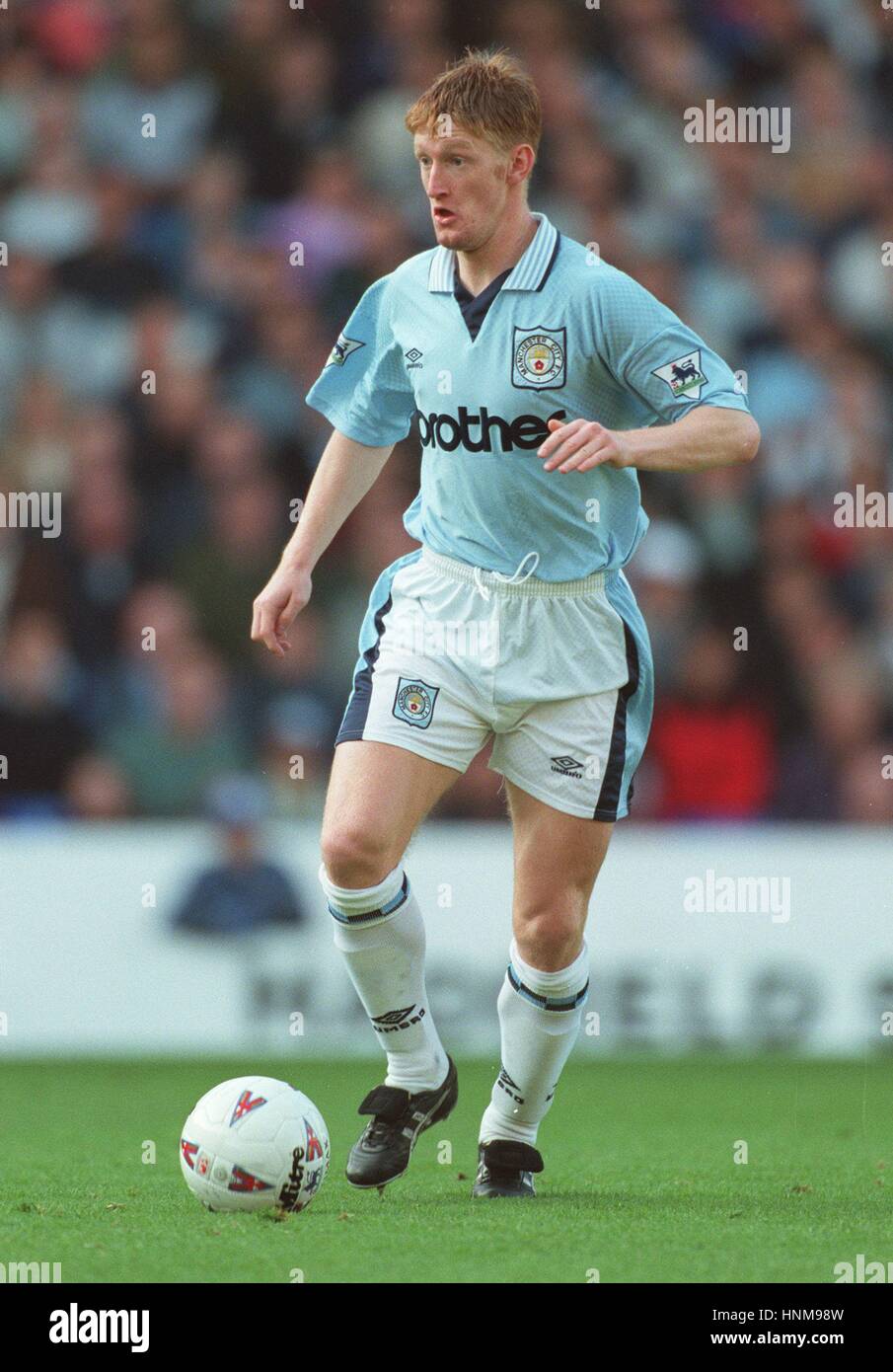 STEVE LOMAS MANCHESTER CITY FC 23 October 1995 Stock Photo - Alamy