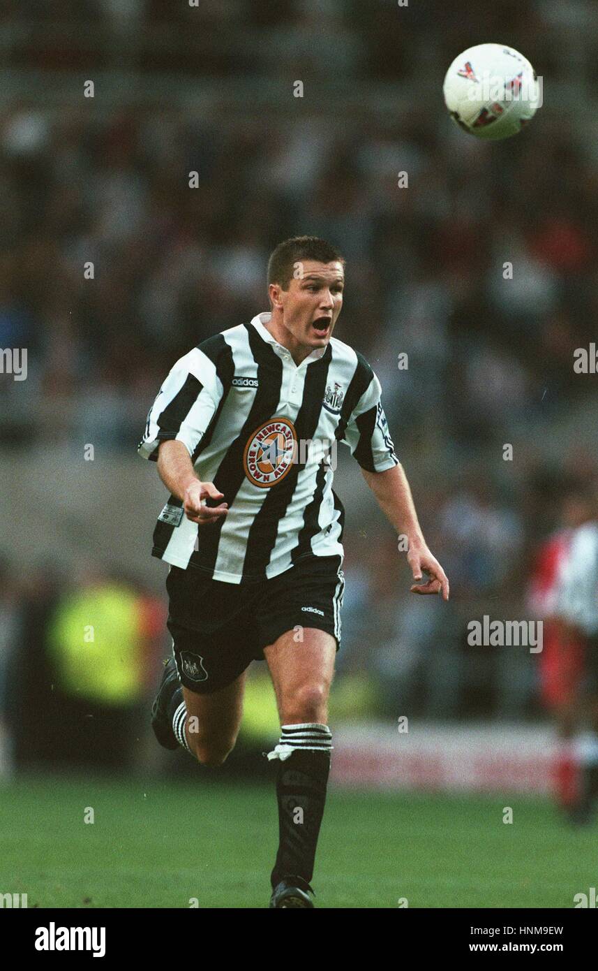 STEVE HOWEY NEWCASTLE UNITED FC 20 November 1995 Stock Photo - Alamy