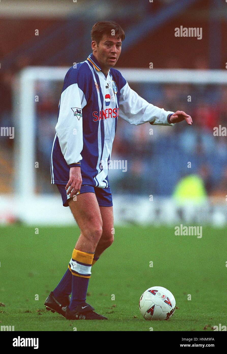 CHRIS WADDLE SHEFFIELD WEDNESDAY FC 21 November 1995 Stock Photo - Alamy