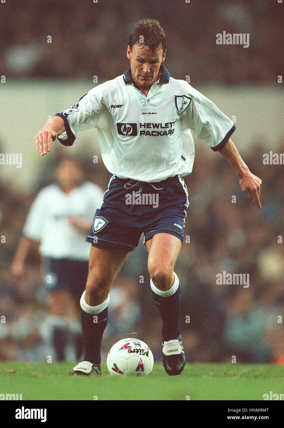 TEDDY SHERINGHAM TOTTENHAM HOTSPUR FC 05 December 1995 Stock Photo - Alamy