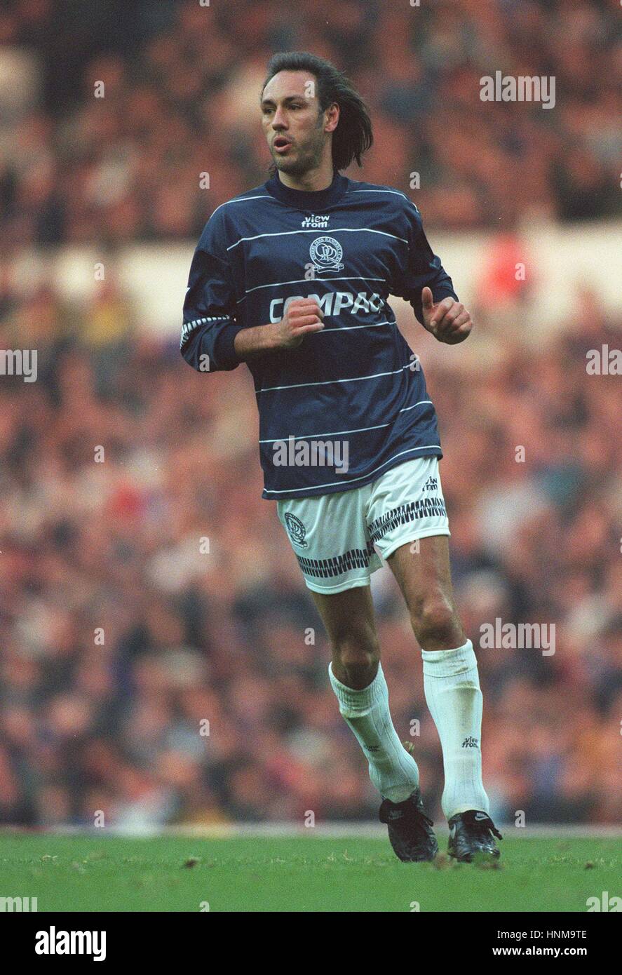MARK HATELEY QUEENS PARK RANGERS FC 12 December 1995 Stock Photo - Alamy