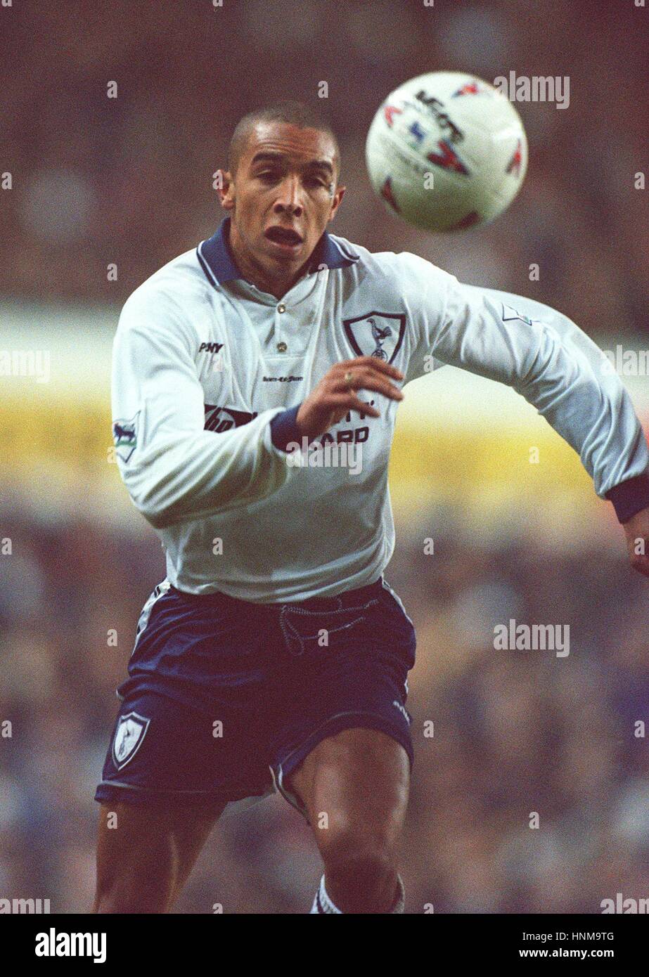 CHRIS ARMSTRONG TOTTENHAM HOTSPUR FC 12 December 1995 Stock Photo - Alamy