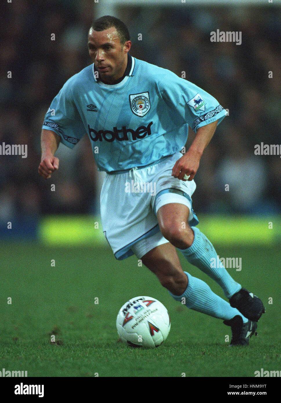 TERRY PHELAN MANCHESTER CITY FC 03 January 1995 Stock Photo - Alamy