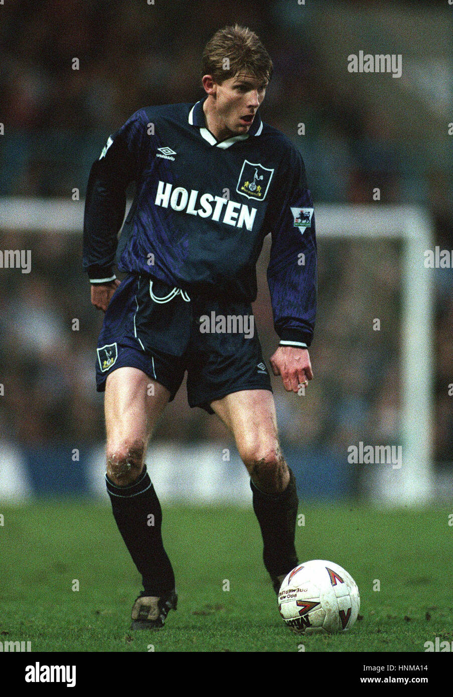 DEAN AUSTIN TOTTENHAM HOTSPUR FC 05 January 1995 Stock Photo - Alamy