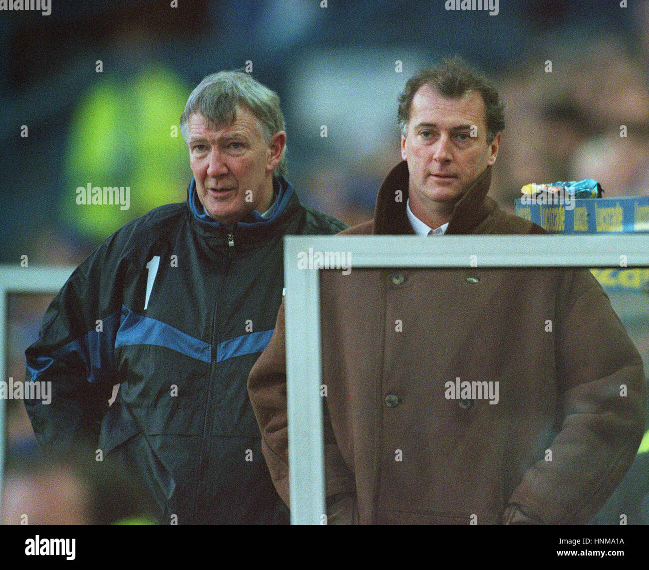 TREVOR FRANCIS & RITCHIE BARKER (SHEFFIELD WEDNESDAY) 05 January 1995 ...