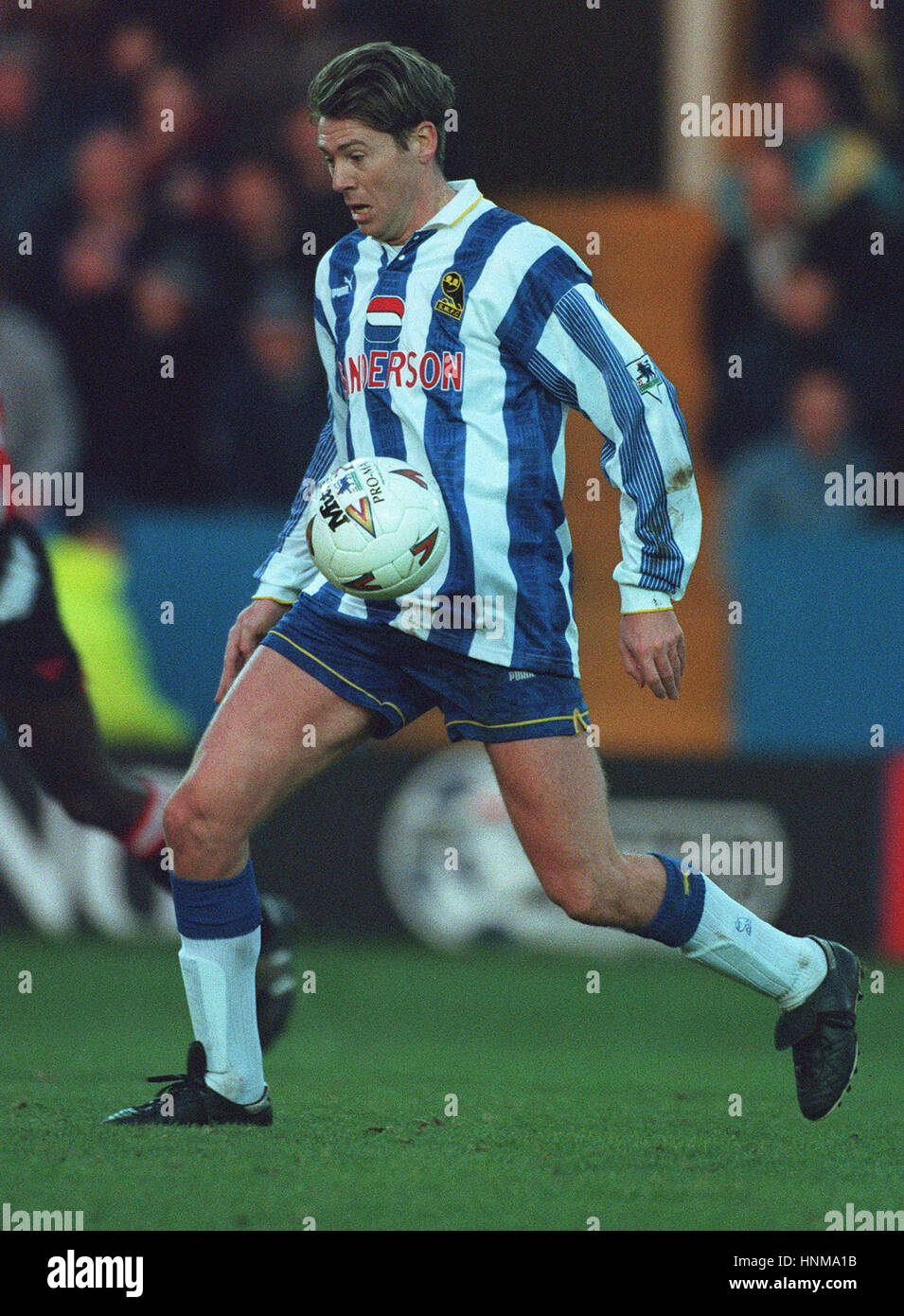 CHRIS WADDLE SHEFFIELD WEDNESDAY FC 05 January 1995 Stock Photo - Alamy