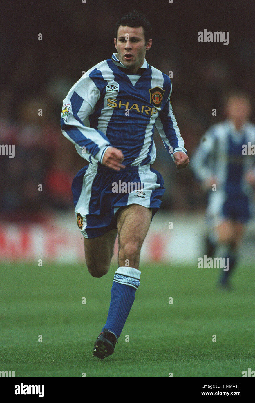 RYAN GIGGS MANCHESTER UNITED FC 05 January 1995 Stock Photo - Alamy