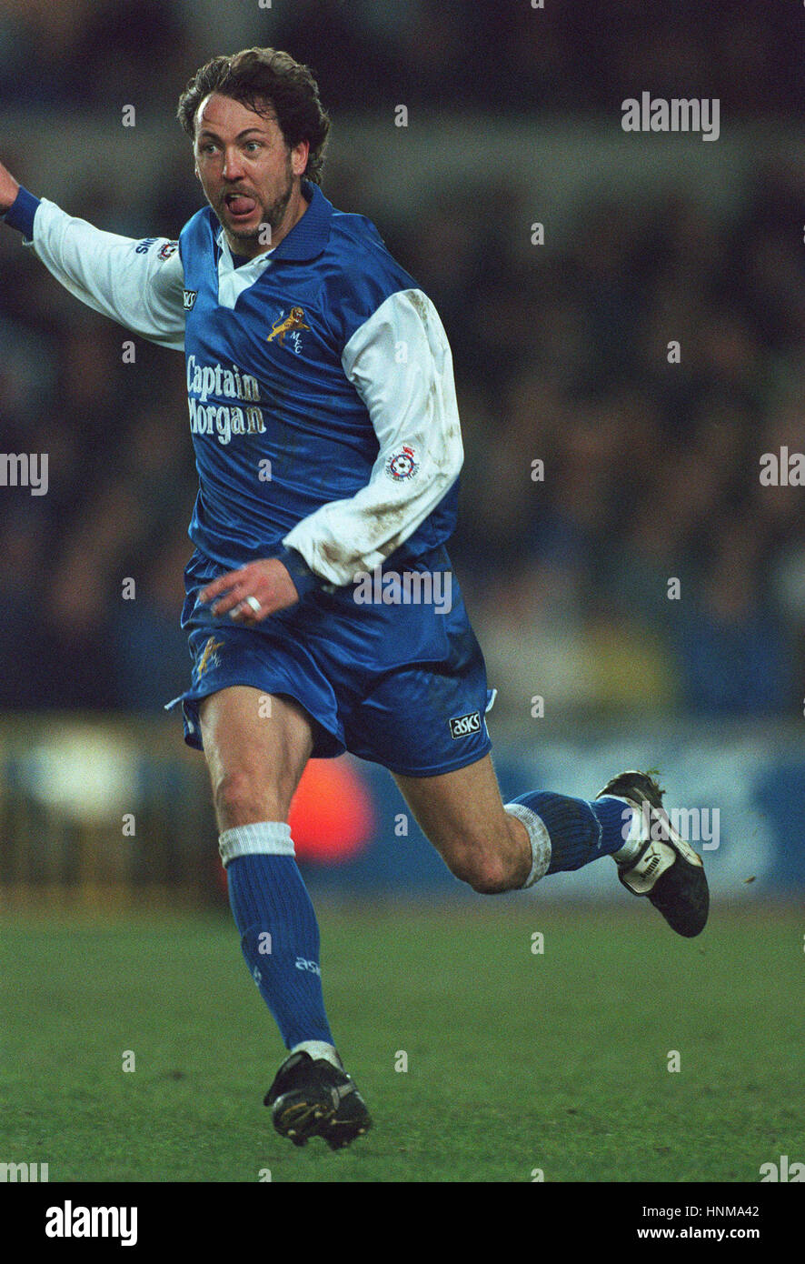 DAVE MITCHELL MILLWALL FC 12 January 1995 Stock Photo - Alamy