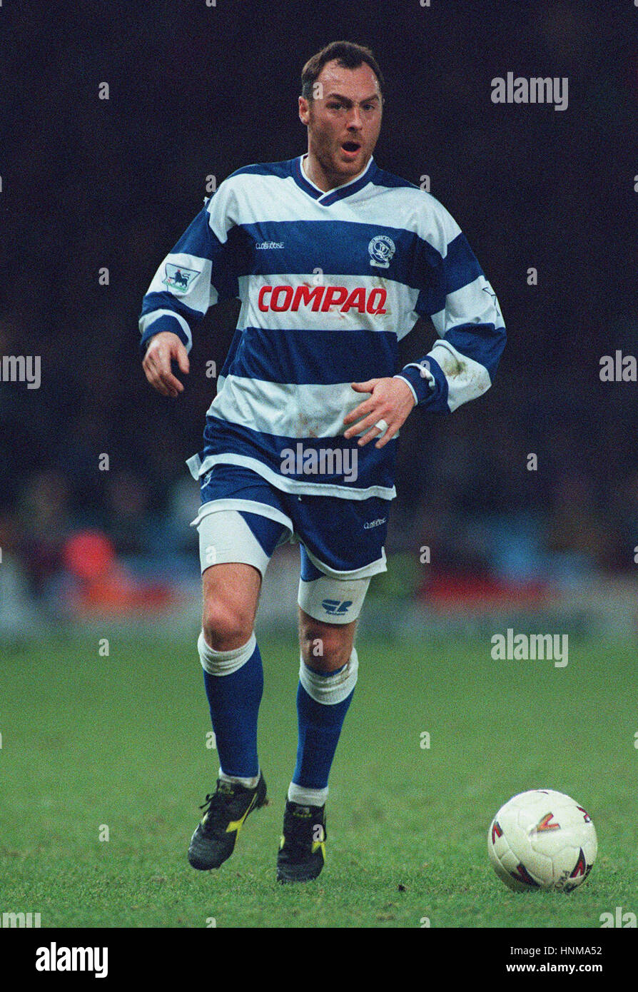 DAVID BARDSLEY QUEENS PARK RANGERS FC 16 January 1995 Stock Photo - Alamy
