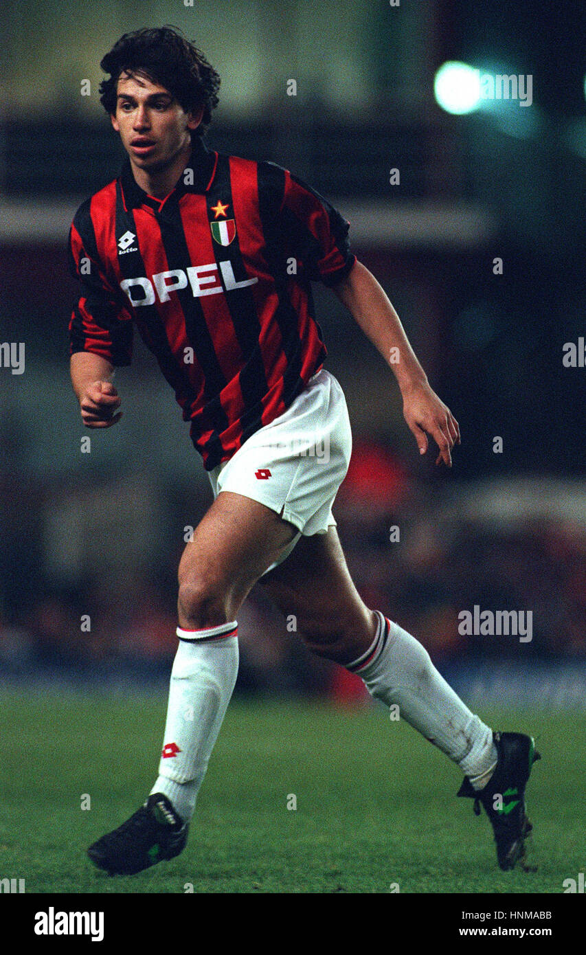 DEMETRIO ALBERTINI AC MILAN 07 February 1995 Stock Photo - Alamy