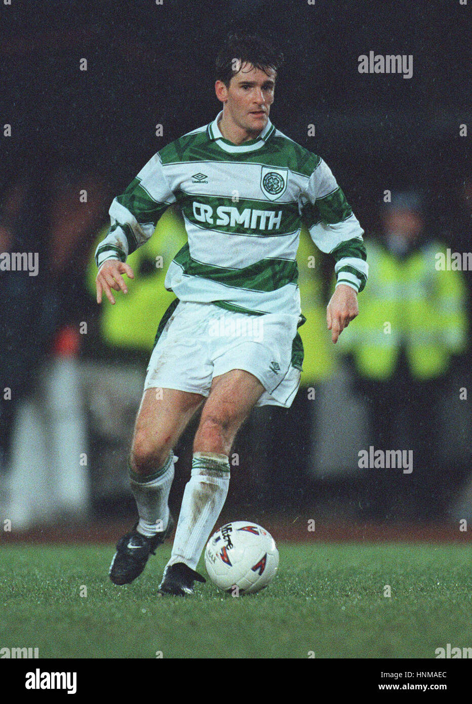 TOSH MCKINLAY GLASGOW CELTIC FC 23 February 1995 Stock Photo - Alamy