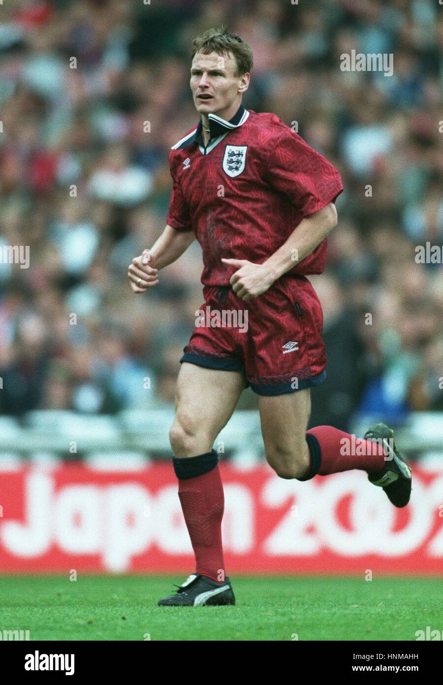TEDDY SHERINGHAM ENGLAND & TOTTENHAM HOTSPUR FC 14 June 1995 Stock ...