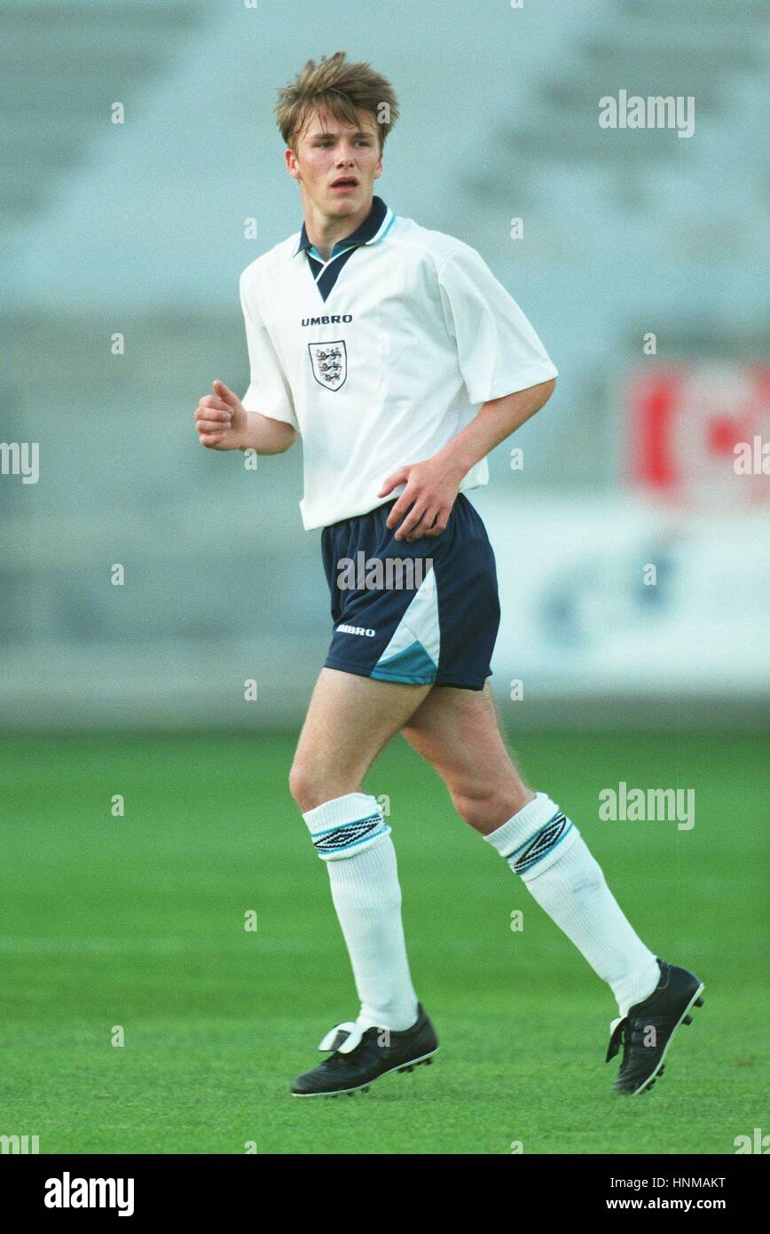 David beckham england u21 man hi-res stock photography and images - Alamy