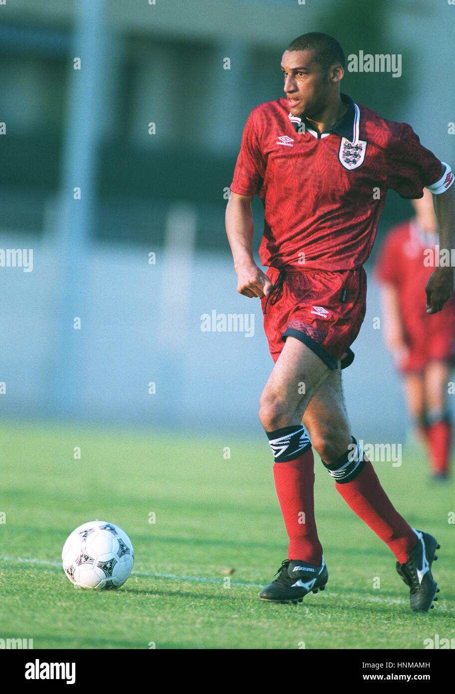 DEAN RICHARDS ENGLAND U21 & WOLVERHAMPTON FC 09 July 1995 Stock Photo ...