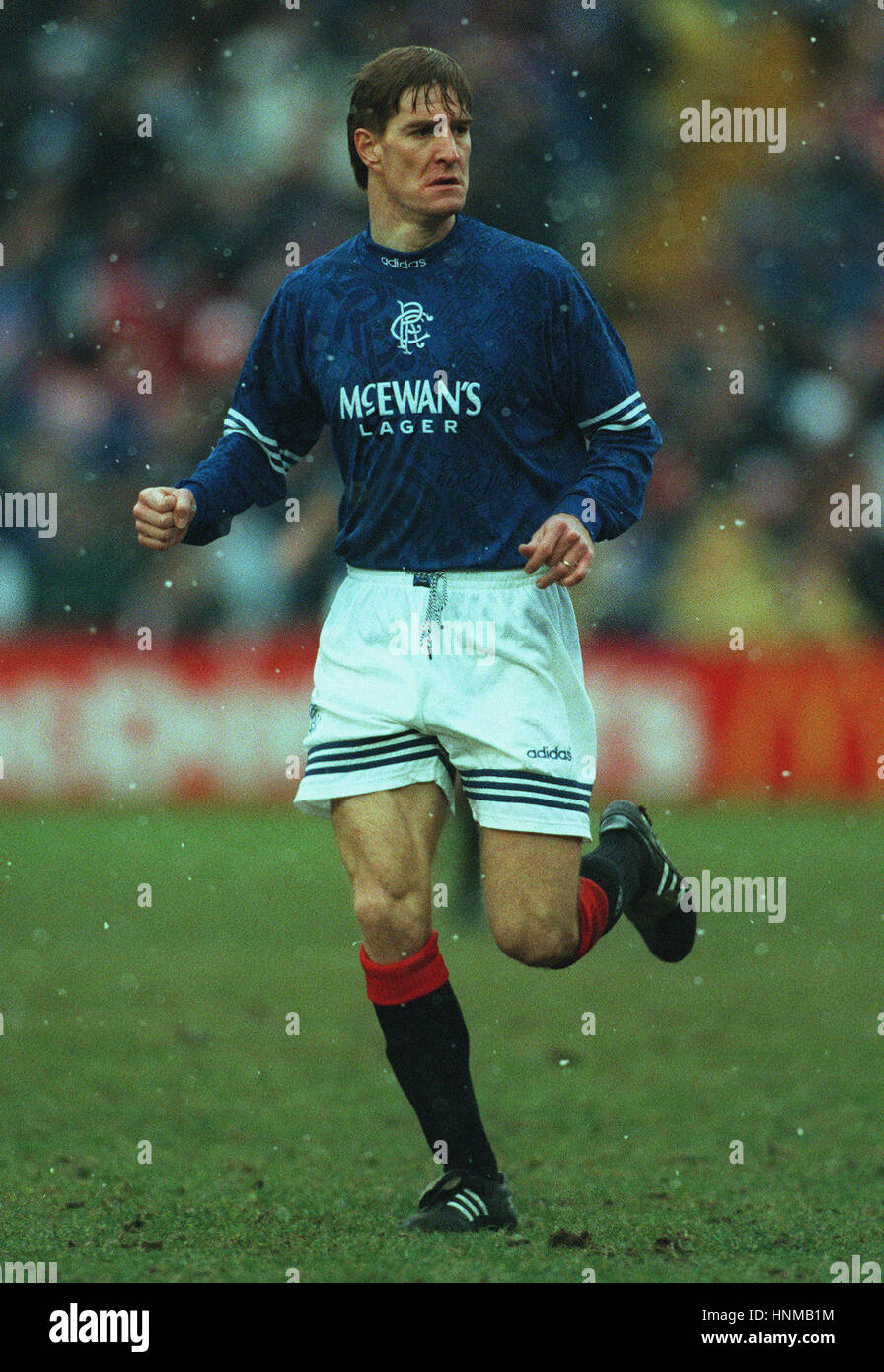RICHARD GOUGH GLASGOW RANGERS FC 06 March 1995 Stock Photo - Alamy