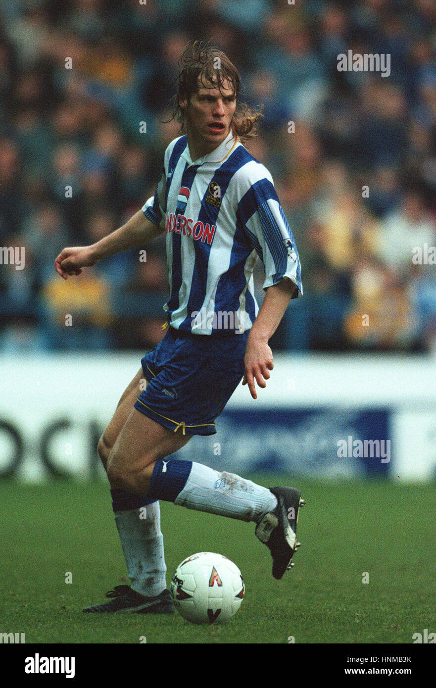 ANDY PEARCE SHEFFIELD WEDNESDAY FC 17 March 1995 Stock Photo - Alamy