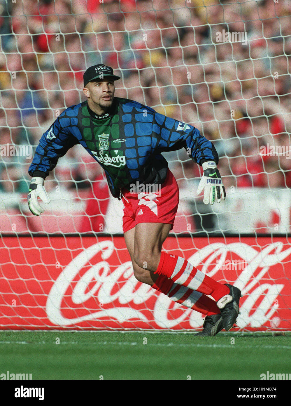 David james liverpool fc 1995 hi-res stock photography and images - Alamy