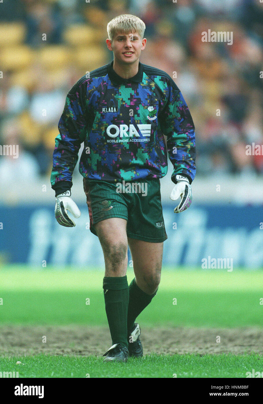 DAVID WATSON BARNSLEY FC 11 April 1995 Stock Photo - Alamy