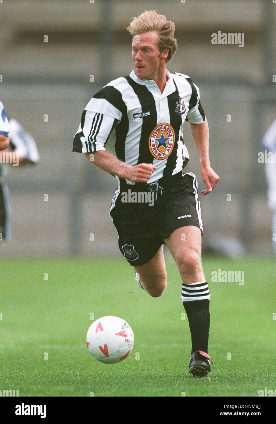 WARREN BARTON NEWCASTLE UNITED FC 28 July 1995 Stock Photo - Alamy