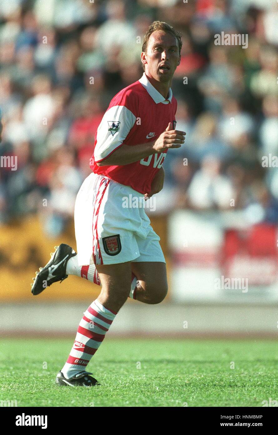 DAVID PLATT ARSENAL FC 02 August 1995 Stock Photo - Alamy