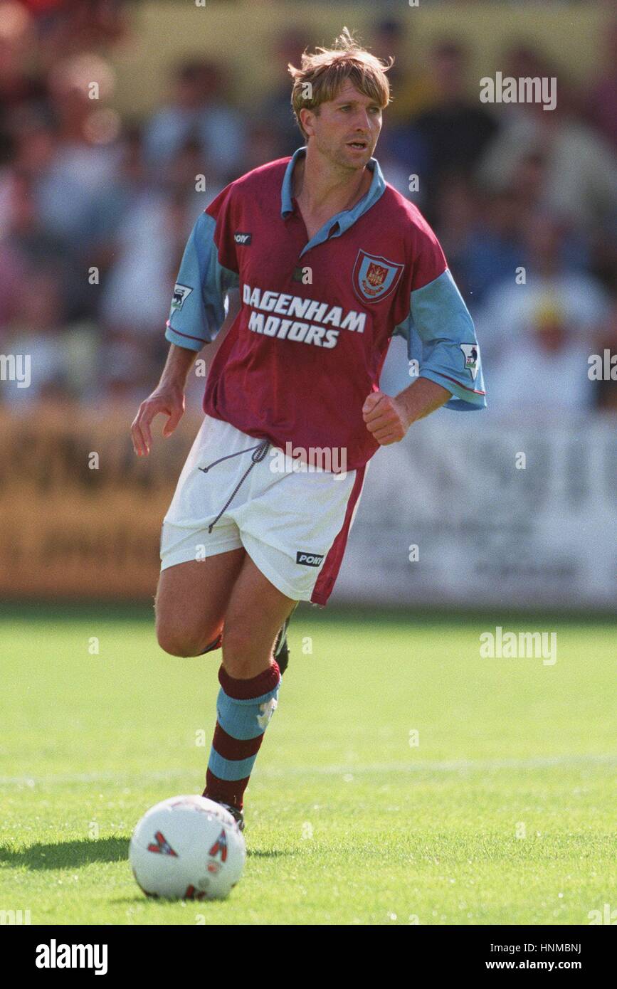 West ham moncur hi-res stock photography and images - Alamy