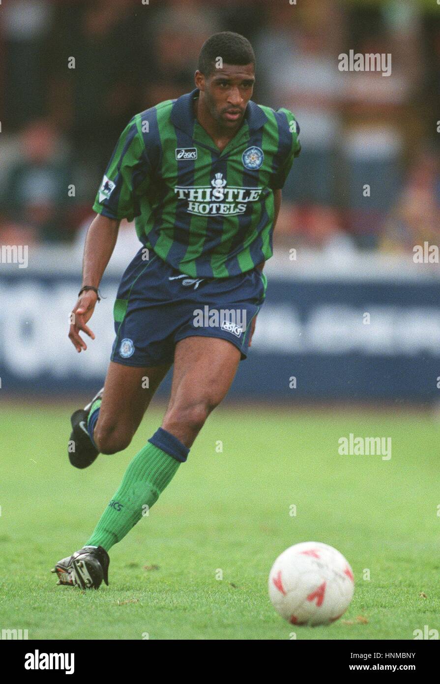 BRIAN DEANE LEEDS UNITED FC 08 August 1995 Stock Photo - Alamy