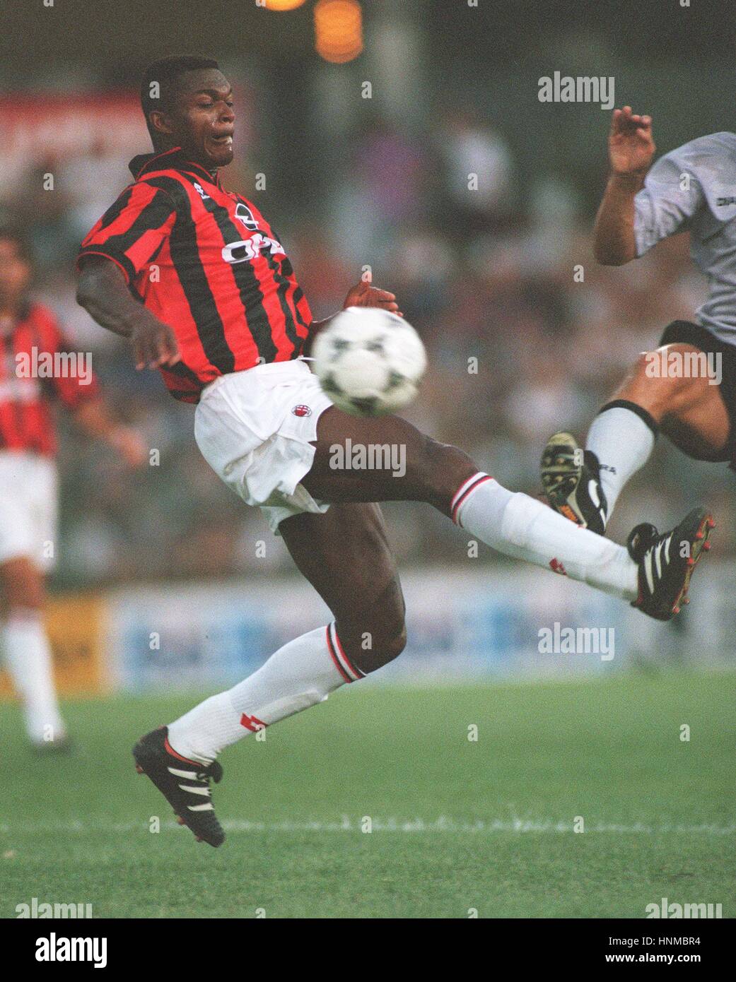 MARCEL DESAILLY AC MILAN 09 August 1995 Stock Photo - Alamy