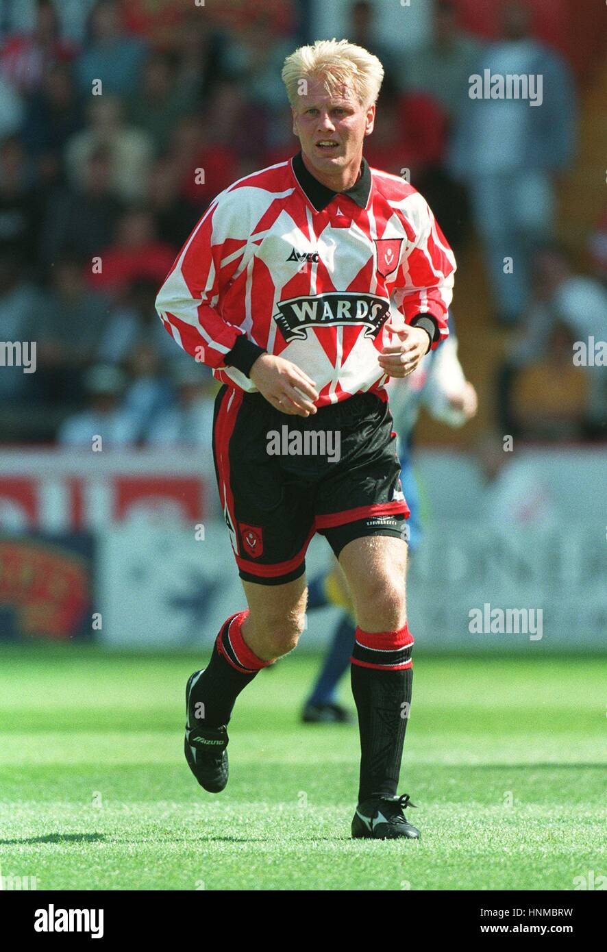 PHIL STARBUCK SHEFFIELD UNITED FC 10 August 1995 Stock Photo - Alamy