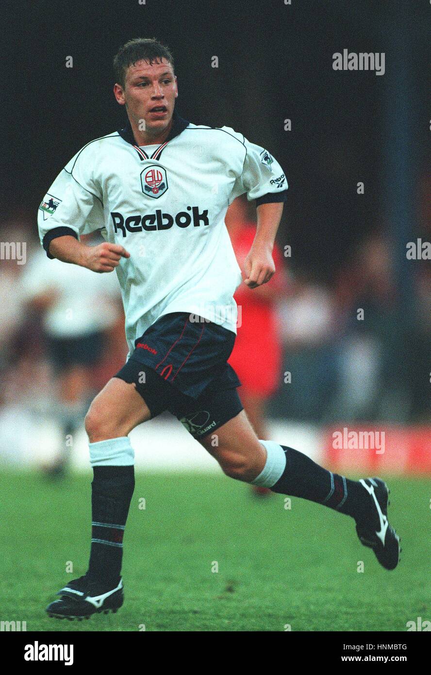 ALAN THOMPSON BOLTON WANDERERS FC 10 August 1995 Stock Photo - Alamy