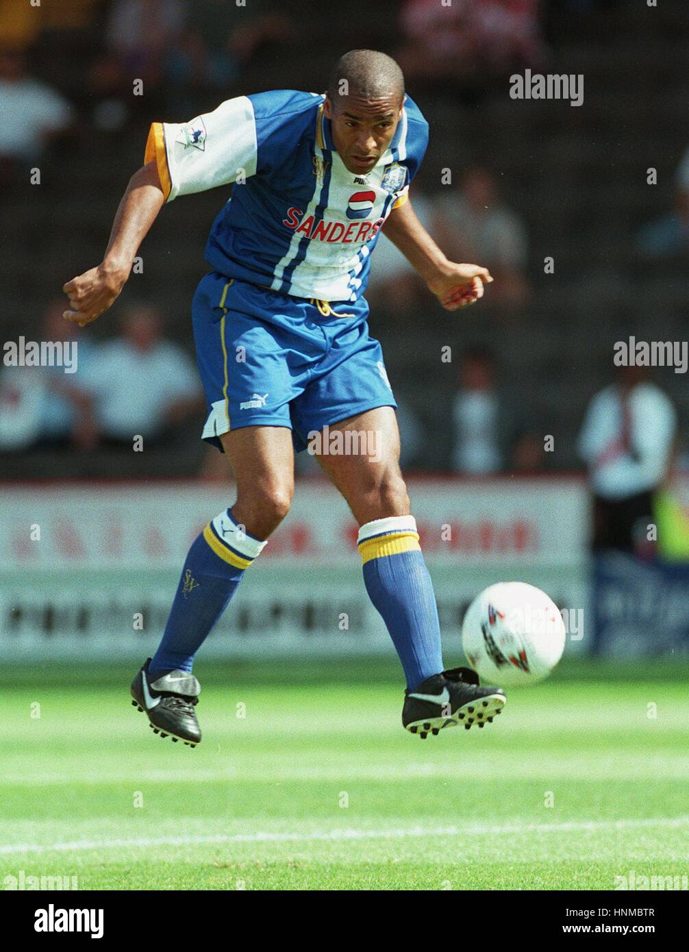 MARK BRIGHT SHEFFIELD WEDNESDAY FC 10 August 1995 Stock Photo - Alamy