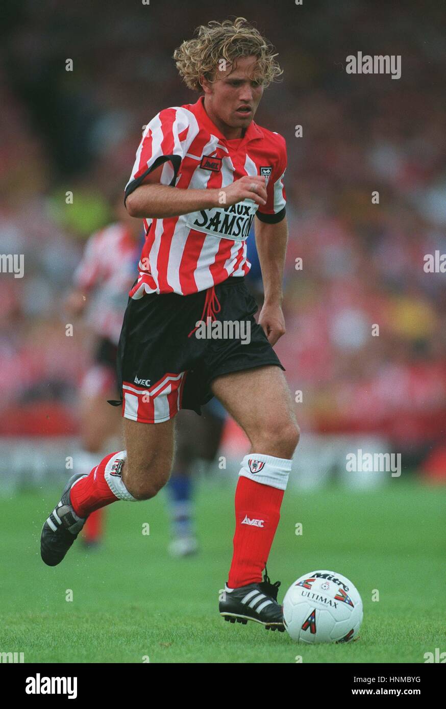MICHAEL GRAY SUNDERLAND FC 14 August 1995 Stock Photo - Alamy