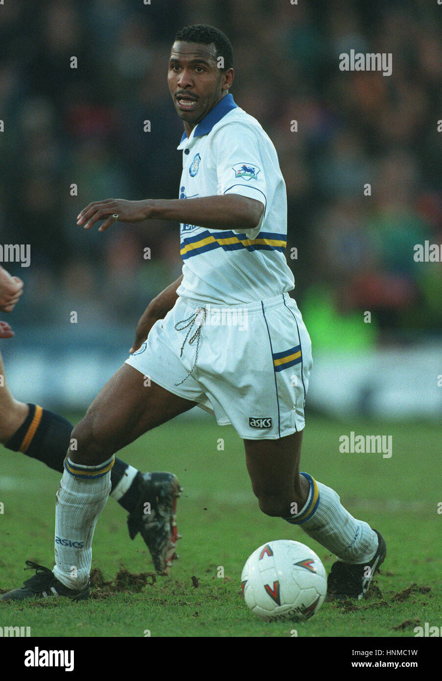 LUCAS RADEBE LEEDS UNITED FC 07 February 1995 Stock Photo - Alamy