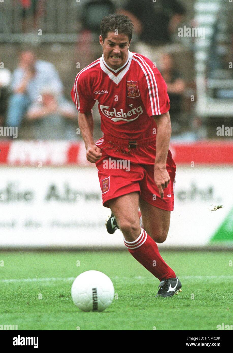 JAMIE REDKNAPP LIVERPOOL FC 09 August 1995 Stock Photo - Alamy