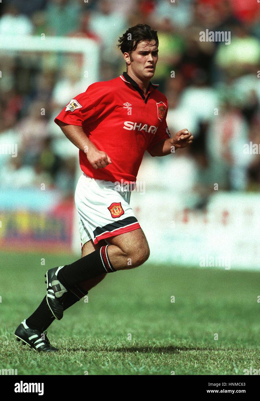 BEN THORNLEY MANCHESTER UNITED FC 15 August 1995 Stock Photo - Alamy