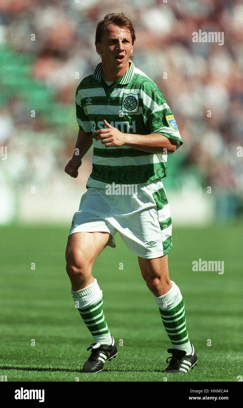 ANDREAS THOM GLASGOW CELTIC FC 21 August 1995 Stock Photo - Alamy