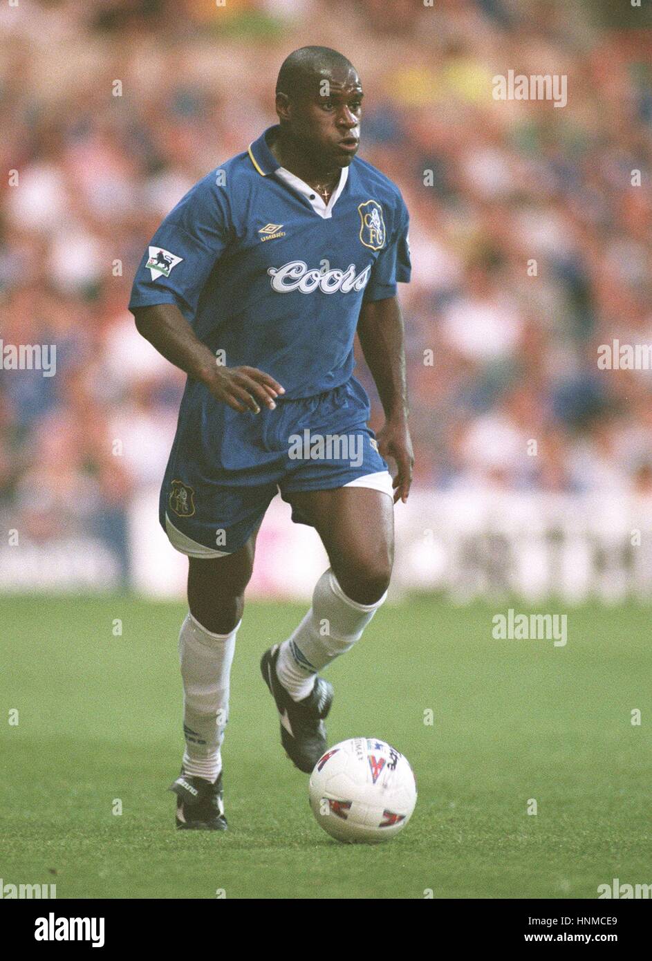 FRANK SINCLAIR CHELSEA FC 29 August 1995 Stock Photo - Alamy