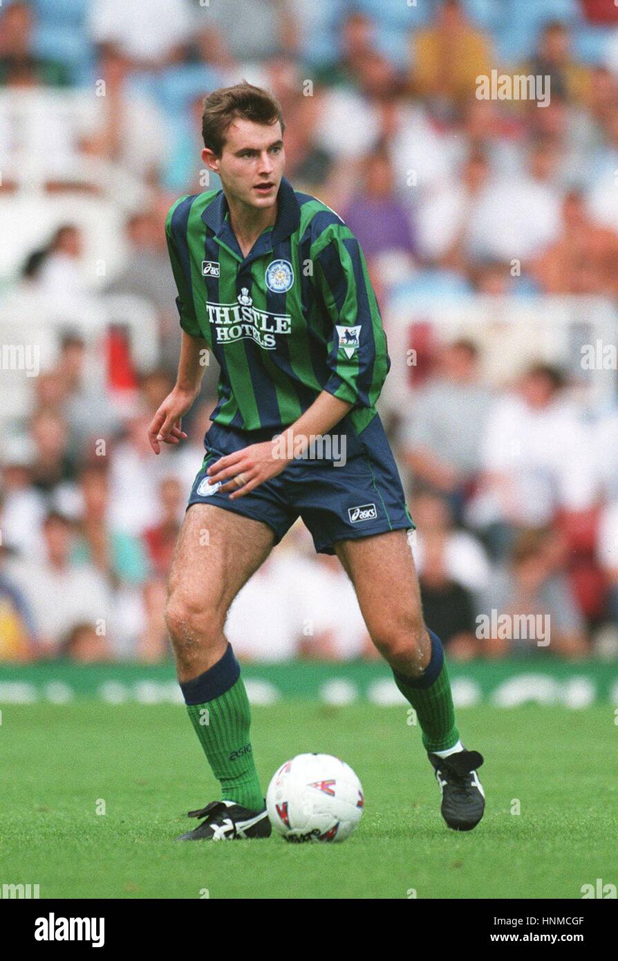 DAVID WETHERALL LEEDS UNITED FC 30 August 1995 Stock Photo - Alamy