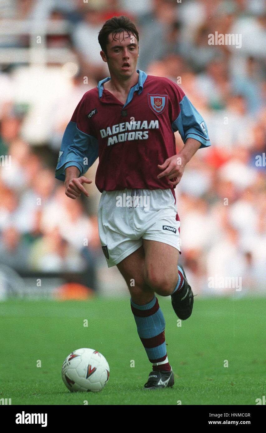 DANNY WILLIAMSON WEST HAM UNITED FC 31 August 1995 Stock Photo - Alamy