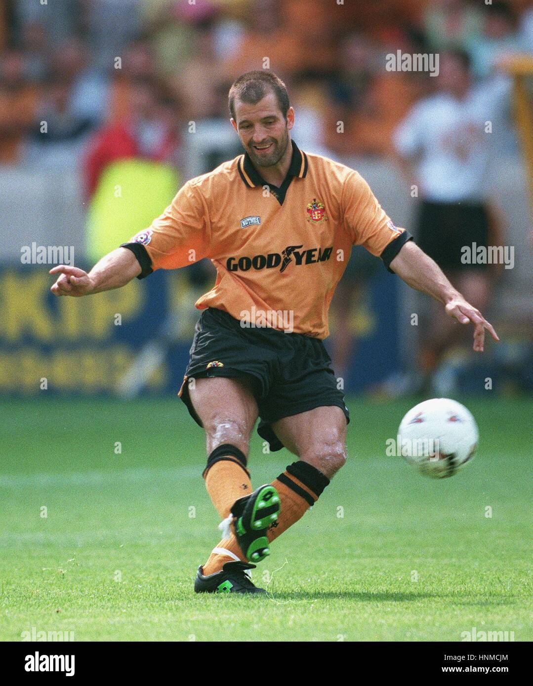 STEVE BULL WOLVERHAMPTON WANDERERS FC 05 September 1995 Stock Photo - Alamy