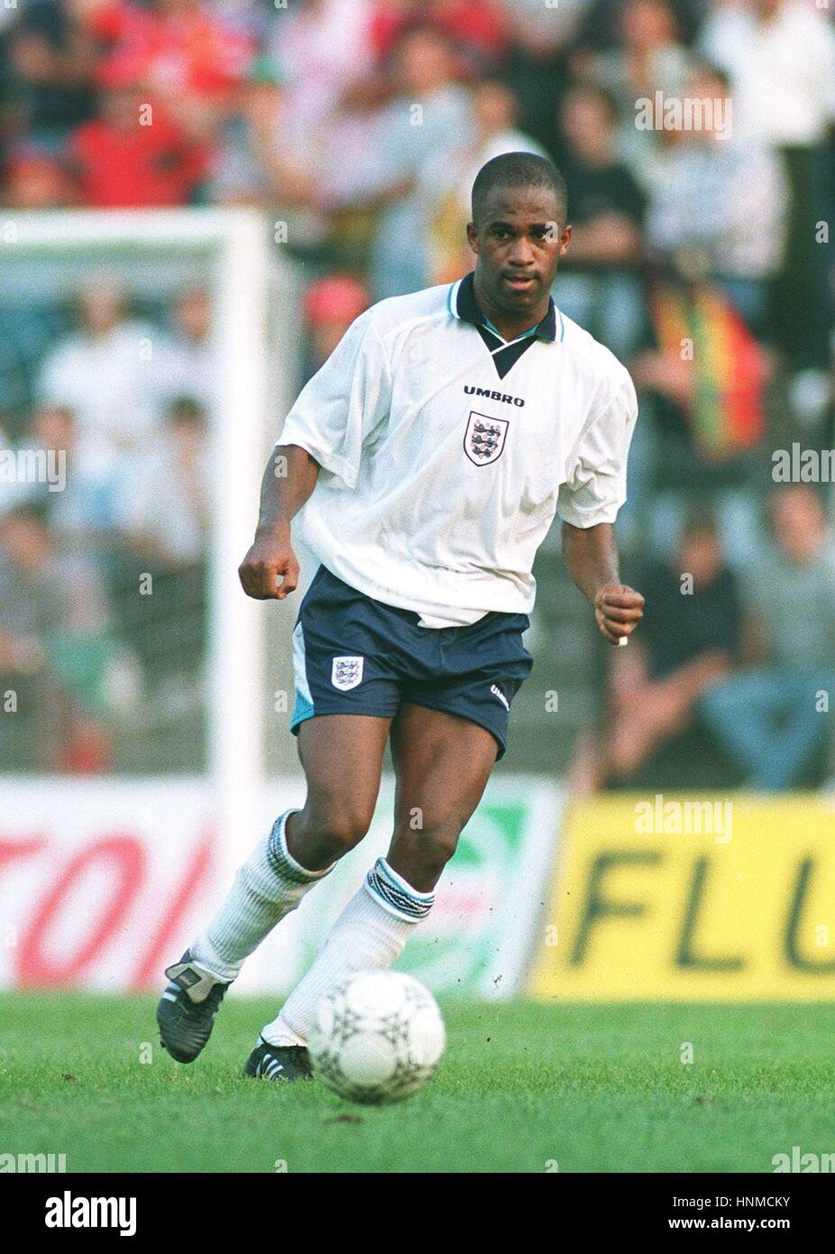 DEAN GORDON ENGLAND U21 & PALACE FC 05 September 1995 Stock Photo - Alamy