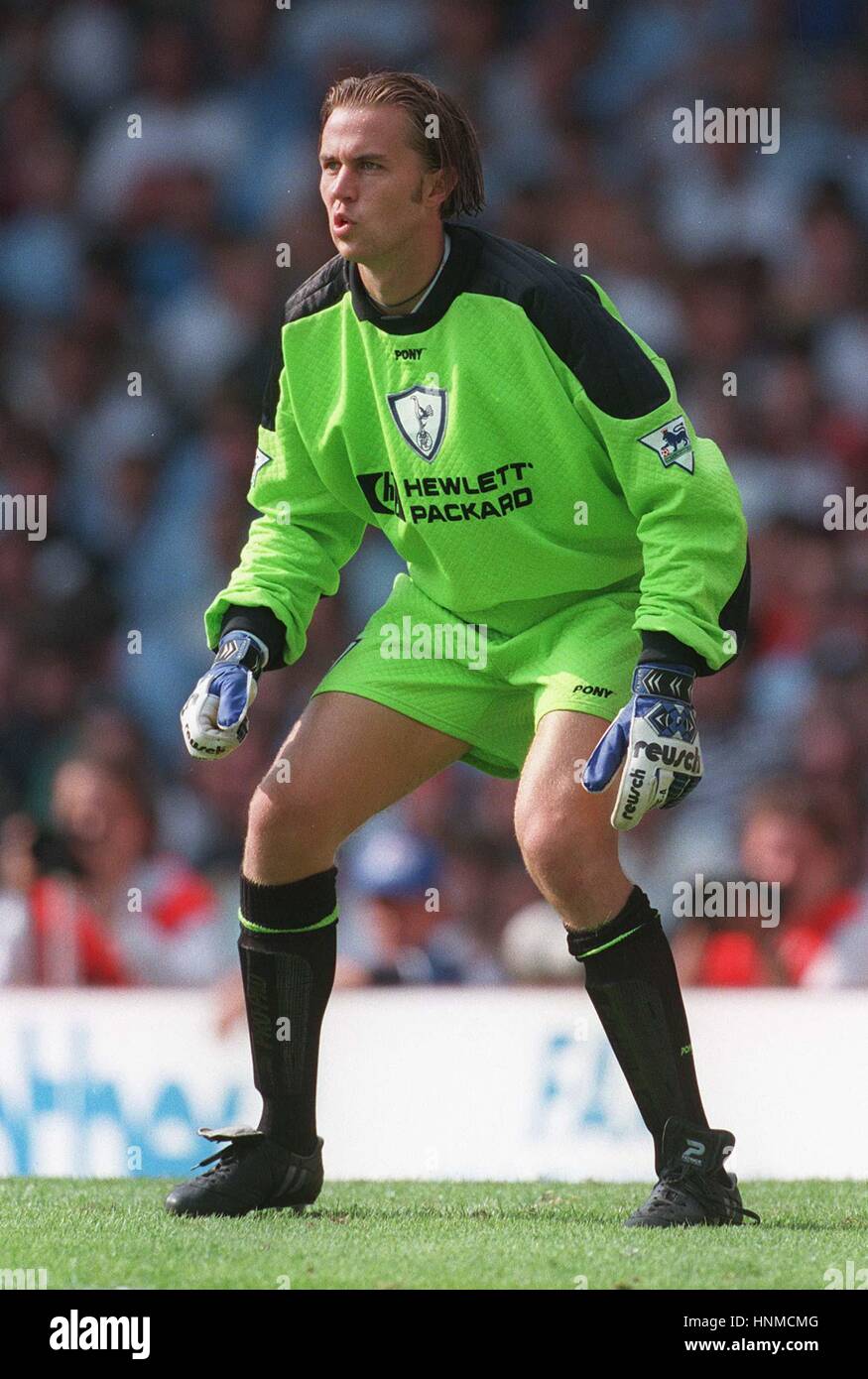 Ian walker tottenham hotspur hi-res stock photography and images - Alamy