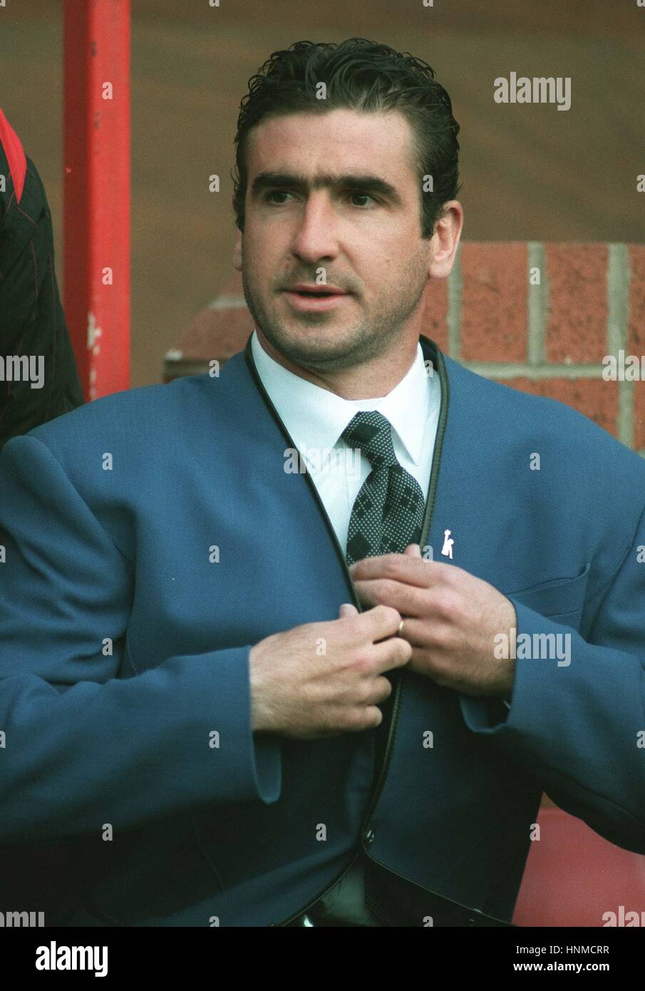 ERIC CANTONA MANCHESTER UNITED FC 12 September 1995 Stock Photo - Alamy