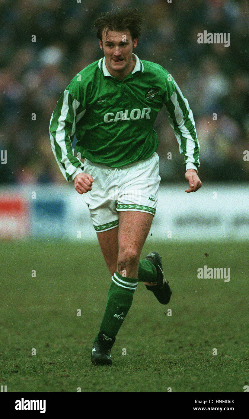 STEPHEN TWEED HIBERNIAN FC 06 March 1995 Stock Photo - Alamy