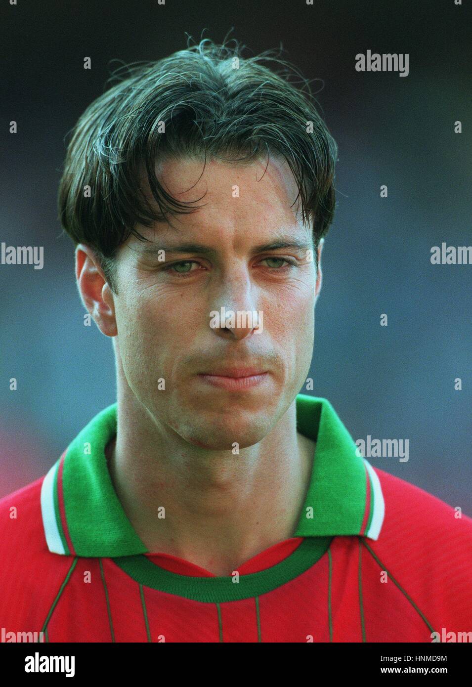 Wales football kit symons hi-res stock photography and images - Alamy