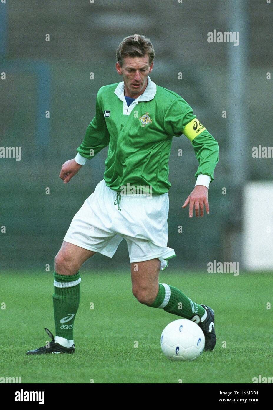 ALAN MCDONALD NORTHERN IRELAND & QPR FC 19 June 1995 Stock Photo - Alamy