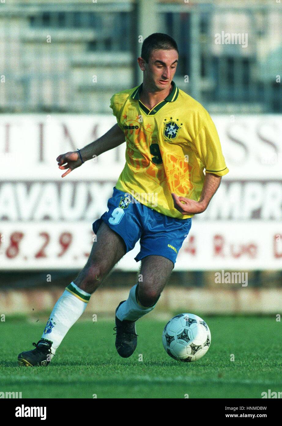 LEANDRO BRAZIL U21 & SC INTERNACIONAL 20 June 1995 Stock Photo - Alamy