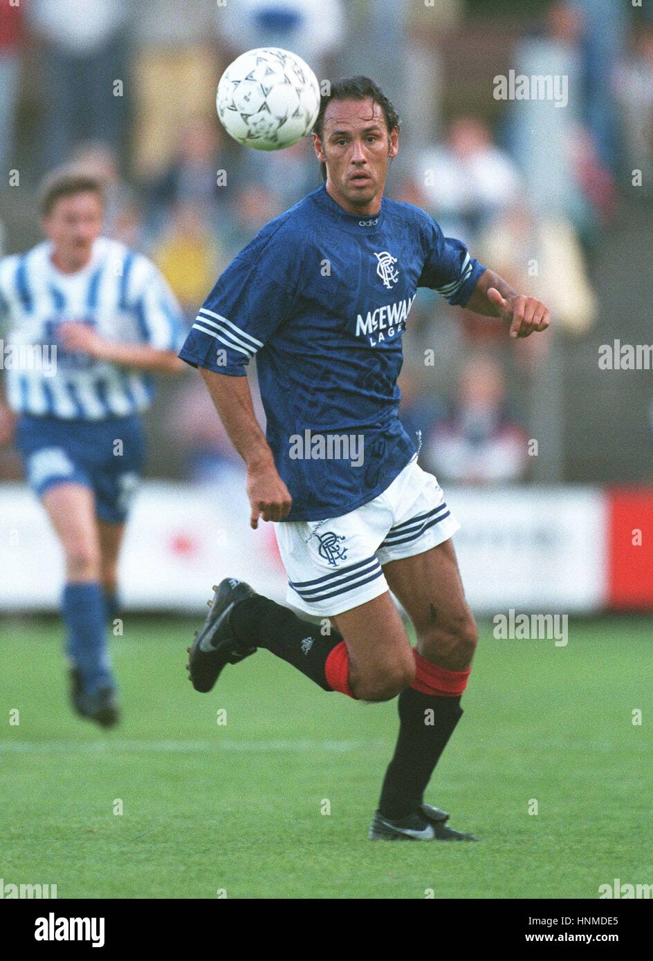 MARK HATELEY GLASGOW RANGERS FC 26 July 1995 Stock Photo - Alamy