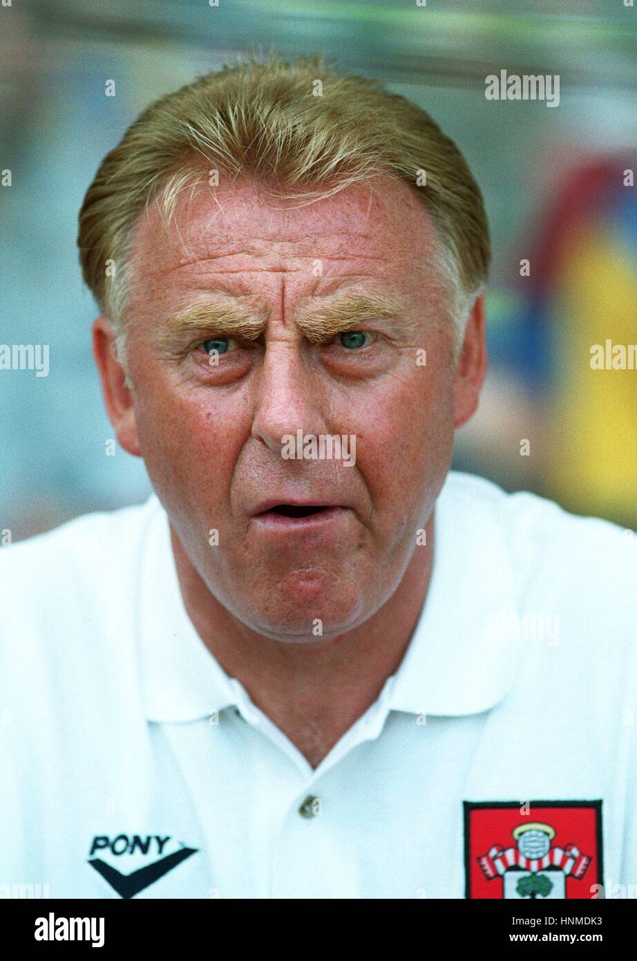 David merrington hi-res stock photography and images - Alamy