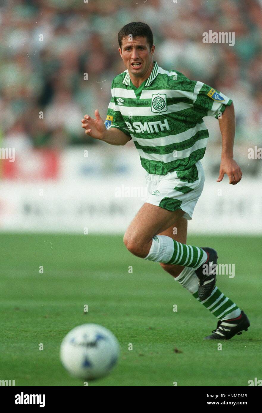 JOHN COLLINS GLASGOW CELTIC FC 28 August 1995 Stock Photo - Alamy