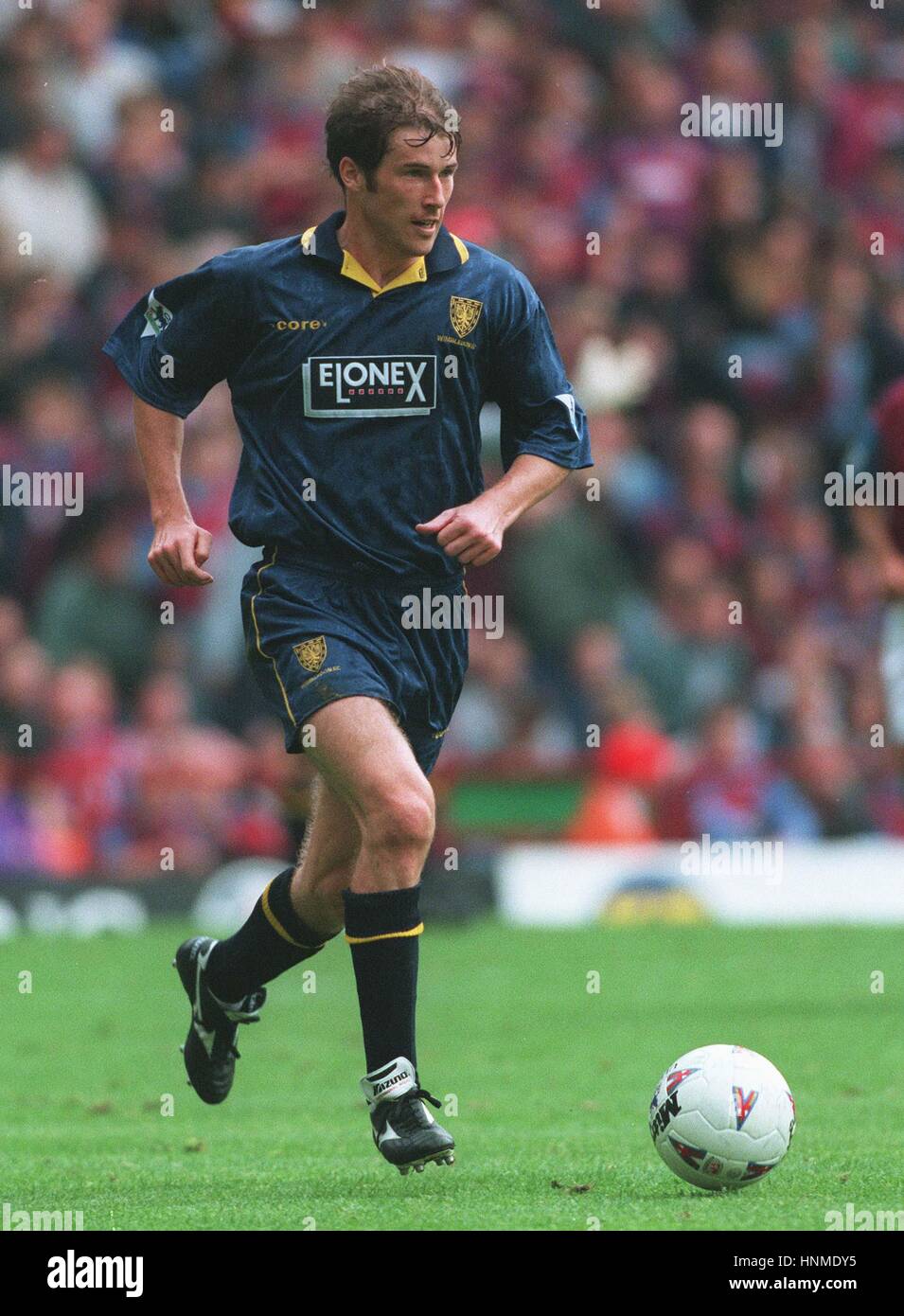 KENNY CUNNINGHAM WIMBLEDON FC 19 September 1995 Stock Photo - Alamy